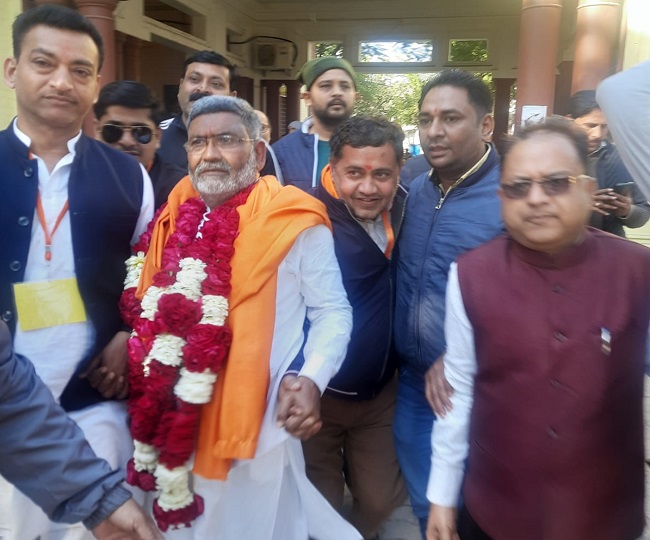 UP MLC Election 2023: लोकसभा चुनाव से पहले एमएलसी चुनाव में BJP की बल्ले-बल्ले, झूमे समर्थक; सपा ...